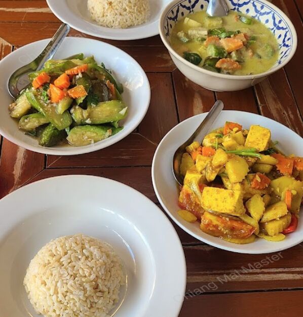 Anchan Vegetarian Restaurant :: Chiang Mai Master