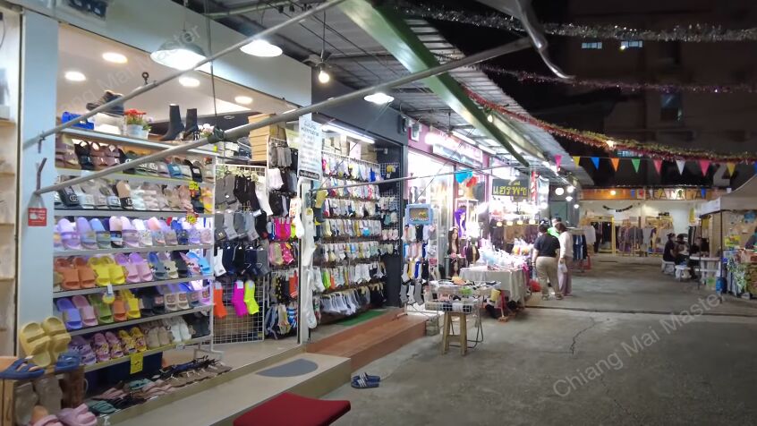 Kad Na Mor CMU Night Market :: Chiang Mai Master