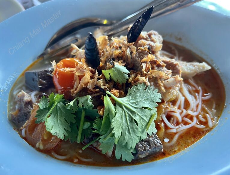 Khao Soi Mae Manee :: Chiang Mai Master